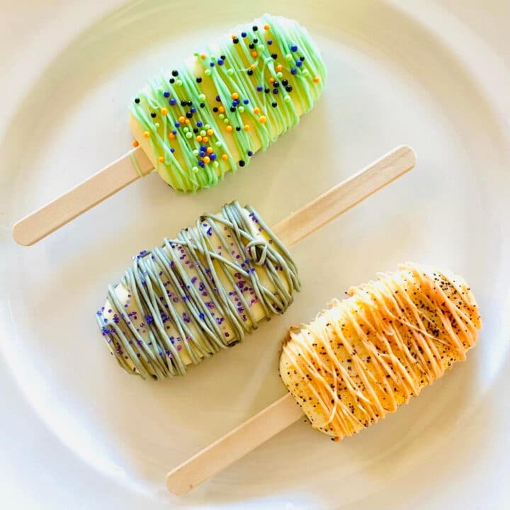 Halloween Cake Popsicles - Aubrey's Kitchen