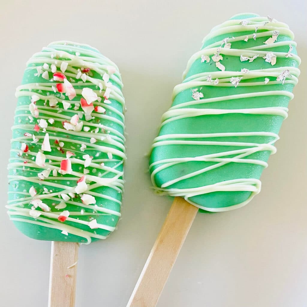 Christmas Cake Popsicles - Aubrey's Kitchen